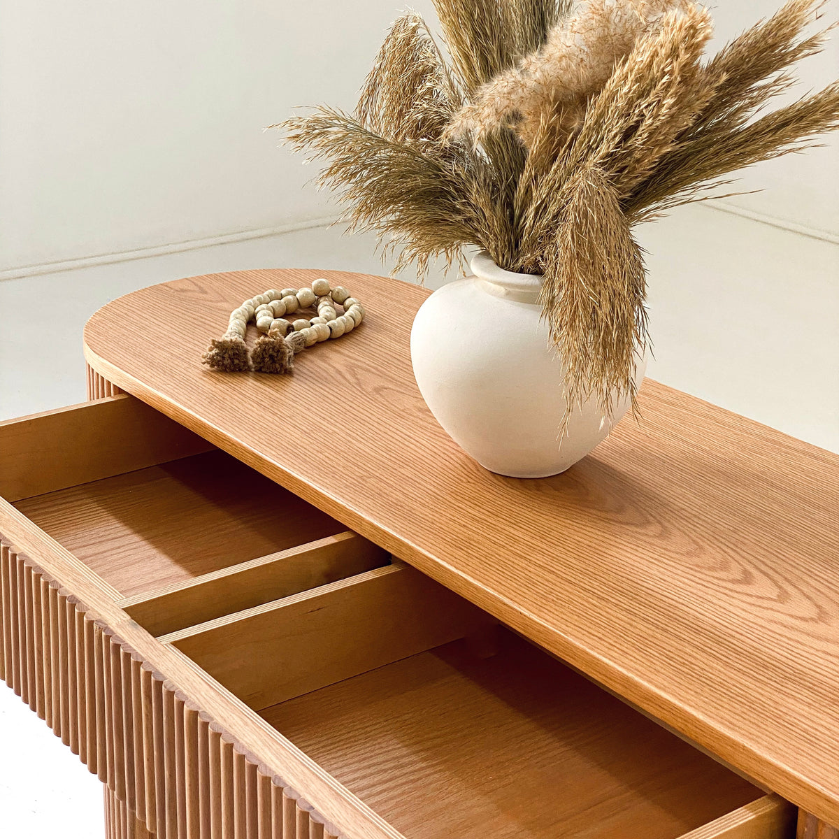 Fluted Console – ariika